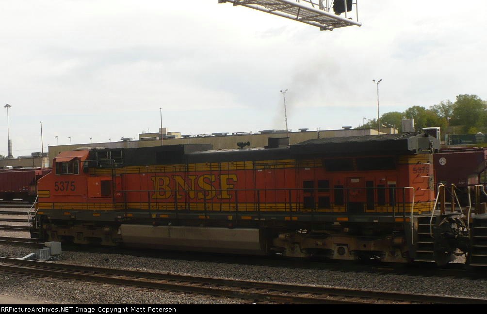 BNSF 5375